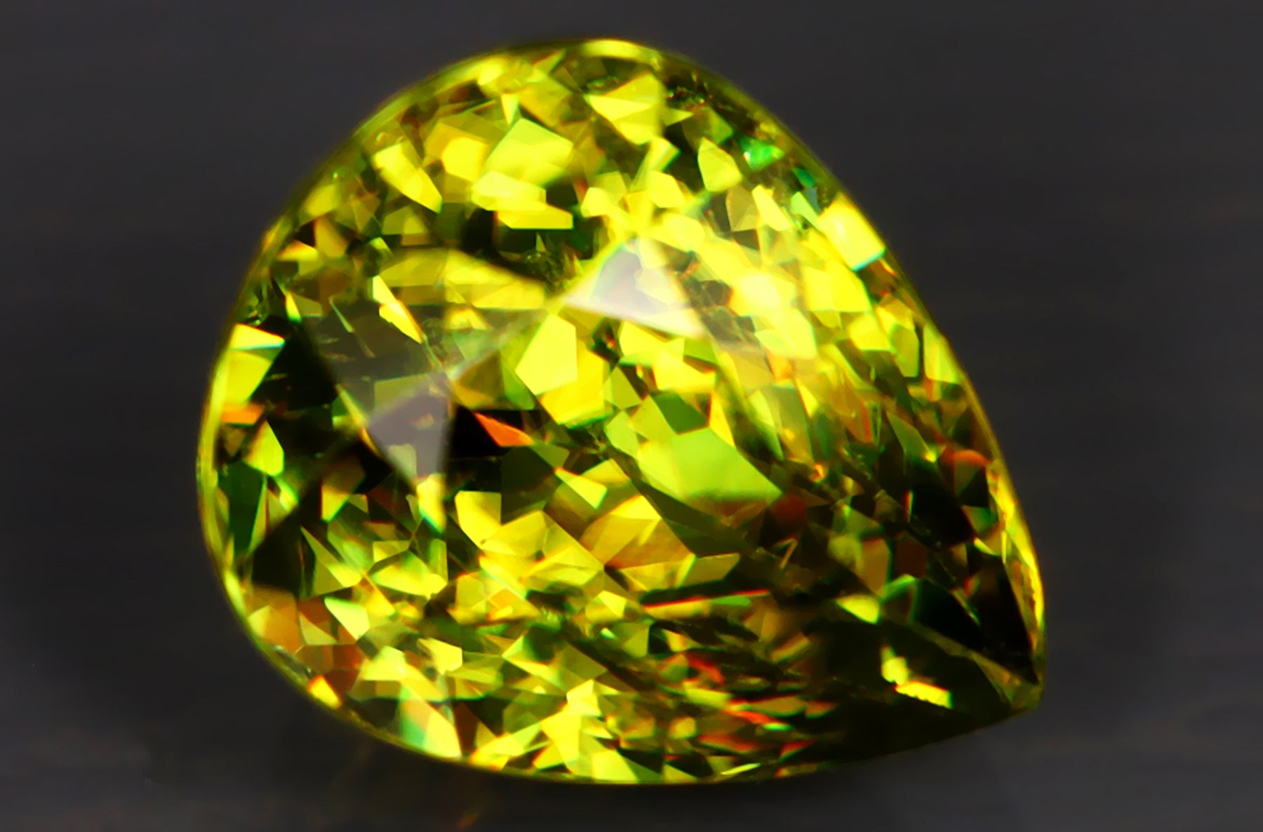SPHENE – Deluxe Gems